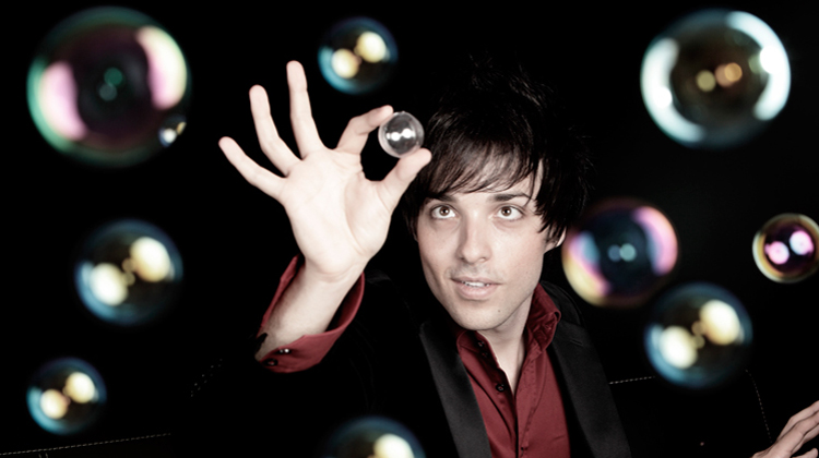 Charlie MAG - Artefake