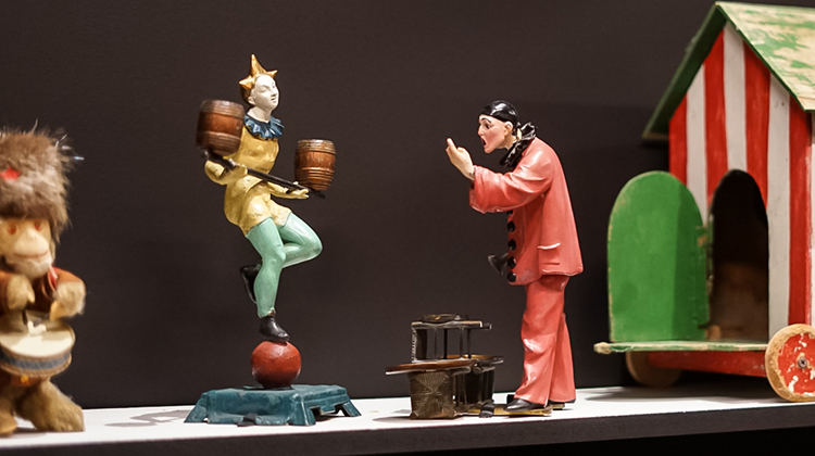 En Piste ! Clowns, pitres et saltimbanques - Artefake